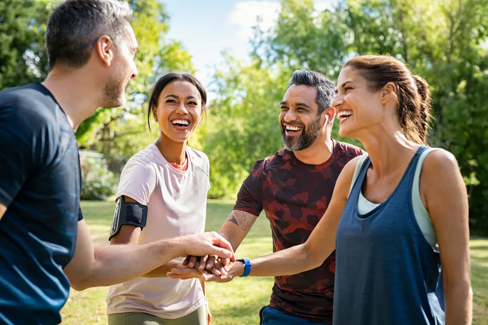 Why Working Out with Others Makes Healthy Habits Stick – Economic Minds